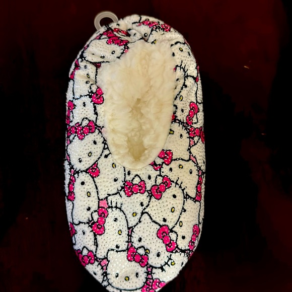 Hello Kitty | Shoes | Kids Hello Kitty Slippers | Poshmark